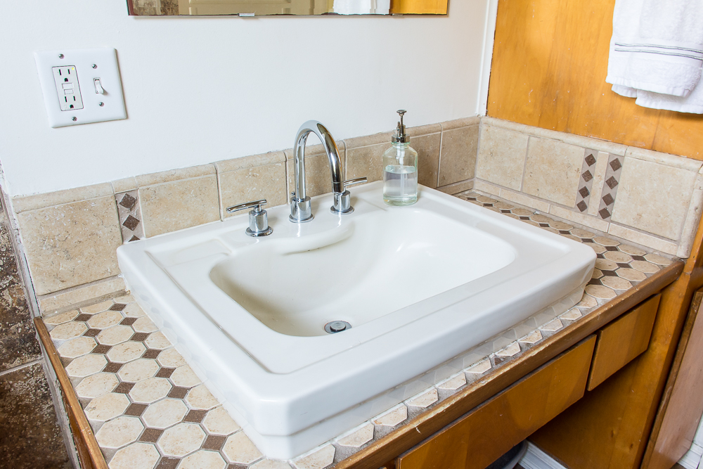 One Room Challenge Week 1: The Bathroom Before - DIY in PDX